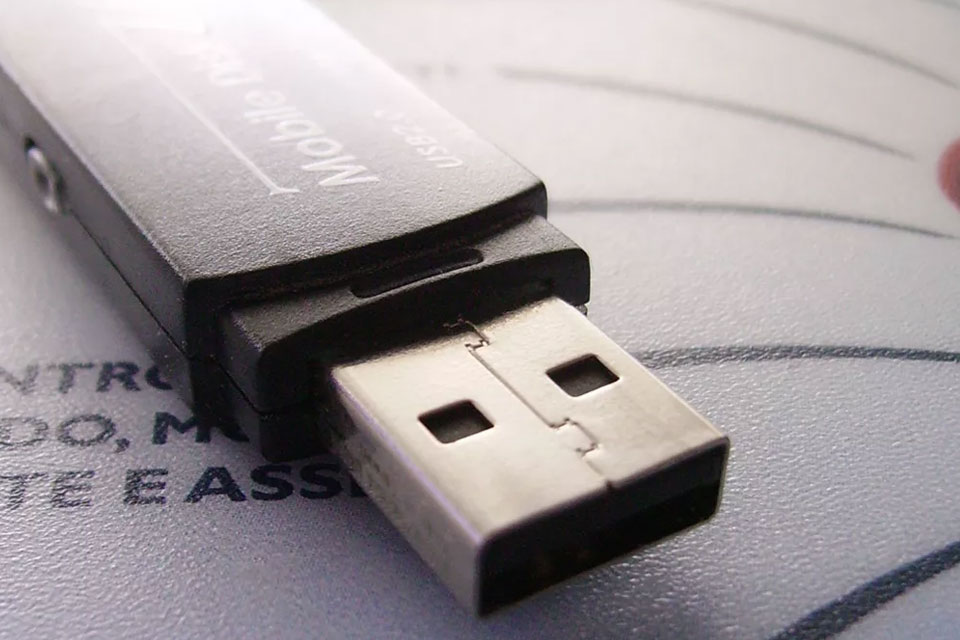 Flash Diskte Silinen Dosyaları Kurtarma - Veri Kurtarma Merkezi